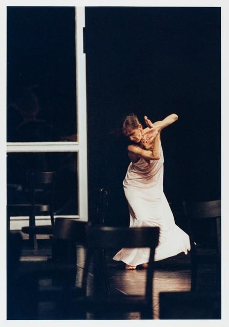 Dominique Mercy in “Der Fensterputzer (The Window Washer)” by Pina ...