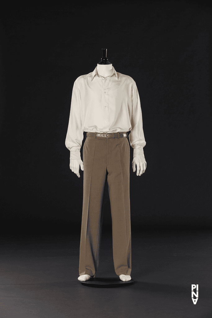 Dominique Mercy in “Der Fensterputzer (The Window Washer)” by Pina Bausch